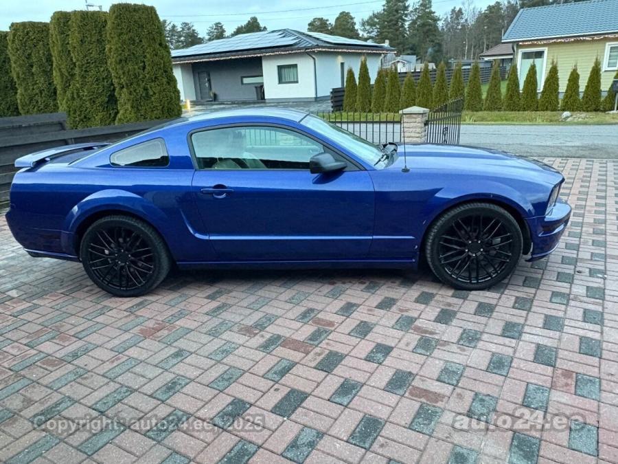Ford Mustang 2005 Tallina, ar dzinēja tilpumu 4.00 L un nobraukumu 0 tūkst. km par 12500 €, foto 7 vietnē AUTOMOTO.COM.LV