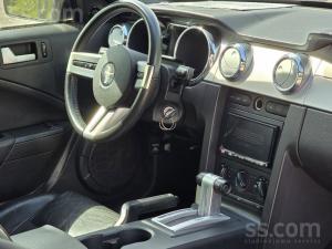 Ford Mustang 2005 Liepāja, ar dzinēja tilpumu 4.00 L un nobraukumu 205 tūkst. km par 8500 €, foto 11 vietnē AUTOMOTO.COM.LV