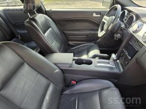 Ford Mustang 2005 Liepāja, ar dzinēja tilpumu 4.00 L un nobraukumu 205 tūkst. km par 8500 €, foto 13 vietnē AUTOMOTO.COM.LV