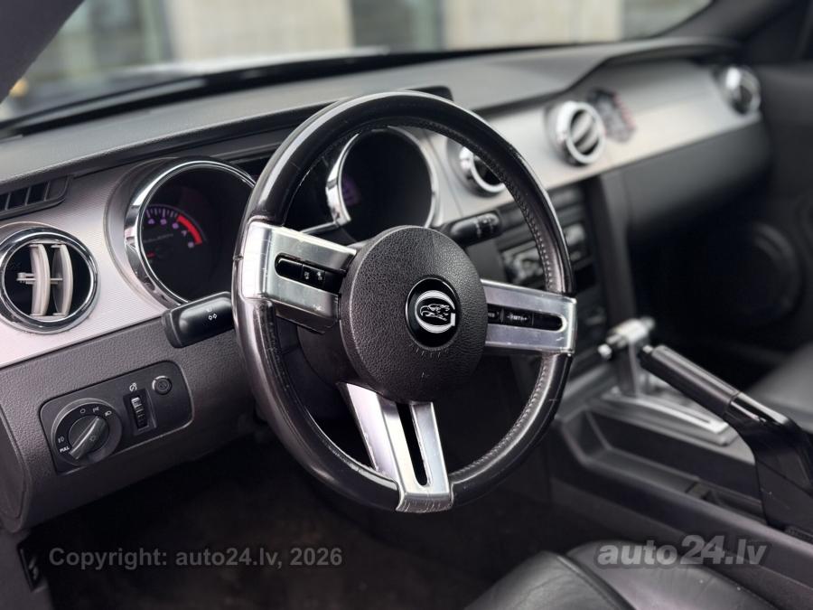 Ford Mustang 2006 in Tallinn, with an engine capacity of 4.60 L and mileage of 183 thousand km for 10990 €, photo 14 on AUTOMOTO.COM.LV