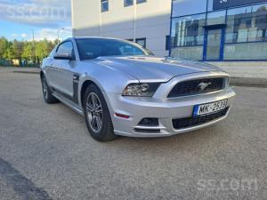 Ford Mustang 2011 Daugavpils, ar dzinēja tilpumu 3.70 L un nobraukumu 133 tūkst. km par 11650 €, foto 2 vietnē AUTOMOTO.COM.LV