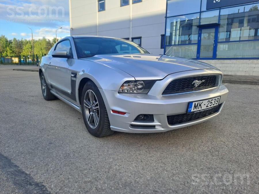 Ford Mustang 2011 Daugavpils, ar dzinēja tilpumu 3.70 L un nobraukumu 133 tūkst. km par 11650 €, foto 2 vietnē AUTOMOTO.COM.LV