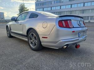 Ford Mustang 2011 Daugavpils, ar dzinēja tilpumu 3.70 L un nobraukumu 133 tūkst. km par 11650 €, foto 5 vietnē AUTOMOTO.COM.LV