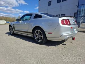 Ford Mustang 2011 in Daugavpils, with an engine capacity of 3.70 L and mileage of 133 thousand km for 10950 €, photo 5 on AUTOMOTO.COM.LV