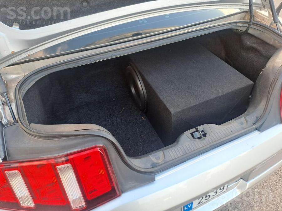 Ford Mustang 2011 in Daugavpils, with an engine capacity of 3.70 L and mileage of 133 thousand km for 10950 €, photo 11 on AUTOMOTO.COM.LV