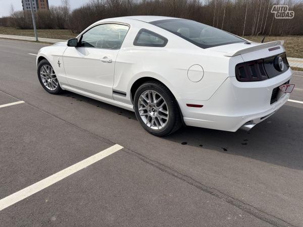 Ford Mustang 2013 in Klaipeda, with an engine capacity of 3.70 L and mileage of 142 thousand km for 12000 €, photo 3 on AUTOMOTO.COM.LV