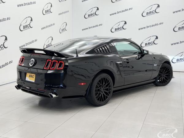 Ford Mustang 2013 in Vilnius, with an engine capacity of 4.95 L and mileage of 152 thousand km for 19900 €, photo 2 on AUTOMOTO.COM.LV