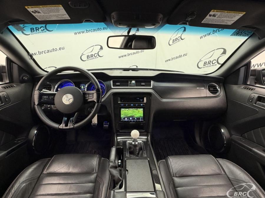 Ford Mustang 2013 Viļņa, ar dzinēja tilpumu 4.95 L un nobraukumu 152 tūkst. km par 19900 €, foto 4 vietnē AUTOMOTO.COM.LV