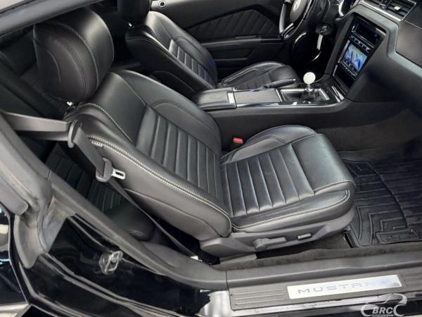 Ford Mustang 2013 in Vilnius, with an engine capacity of 4.95 L and mileage of 152 thousand km for 19900 €, photo 5 on AUTOMOTO.COM.LV