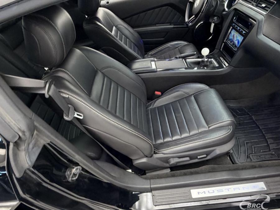 Ford Mustang 2013 Viļņa, ar dzinēja tilpumu 4.95 L un nobraukumu 152 tūkst. km par 19900 €, foto 6 vietnē AUTOMOTO.COM.LV