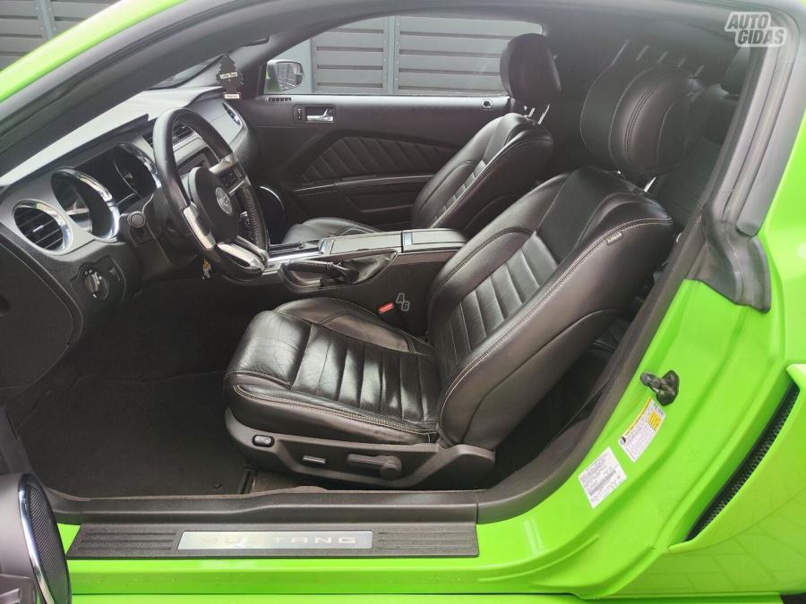 Ford Mustang 2013 in Kaunas, with an engine capacity of 5.00 L and mileage of 211 thousand km for 17900 €, photo 14 on AUTOMOTO.COM.LV