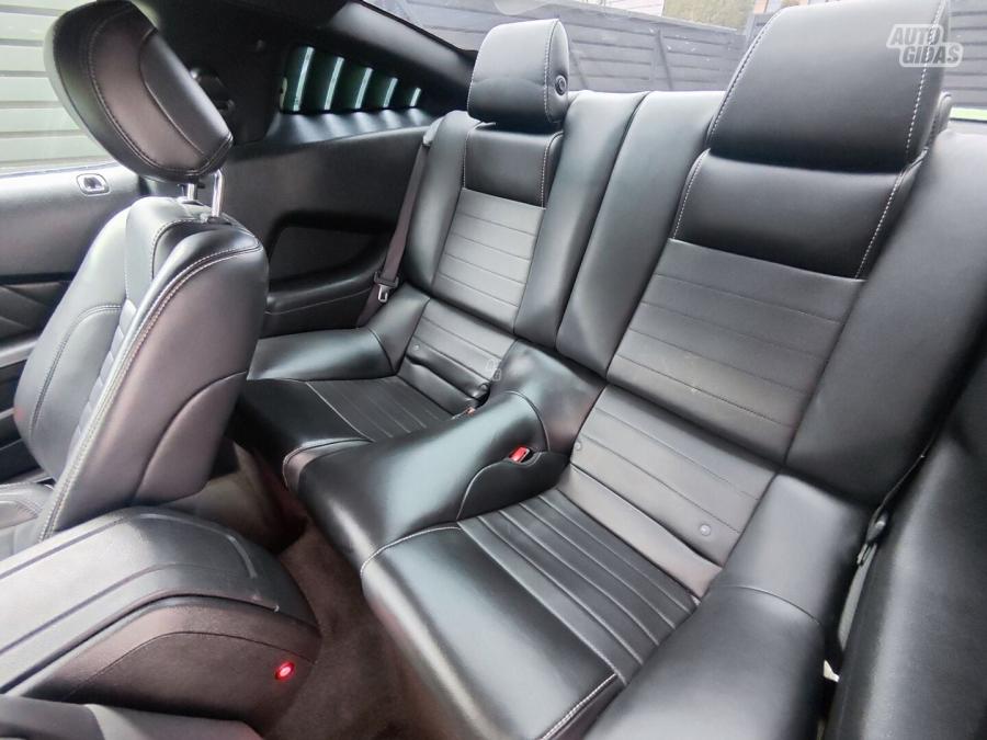 Ford Mustang 2013 in Kaunas, with an engine capacity of 5.00 L and mileage of 211 thousand km for 17900 €, photo 16 on AUTOMOTO.COM.LV