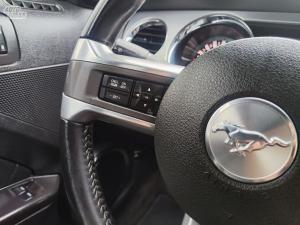 Ford Mustang 2013 in Kaunas, with an engine capacity of 5.00 L and mileage of 211 thousand km for 17900 €, photo 18 on AUTOMOTO.COM.LV