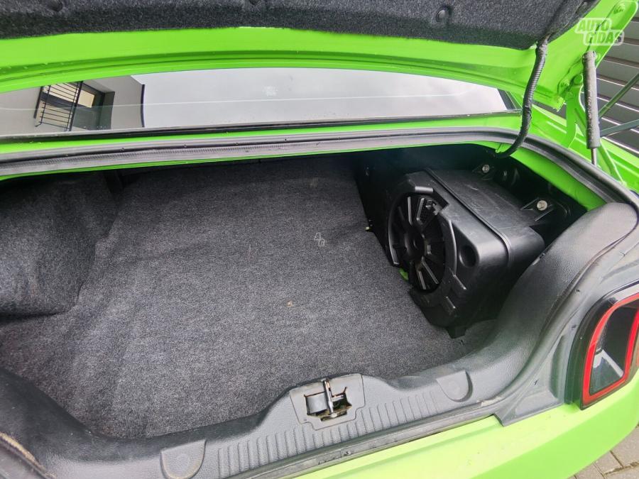 Ford Mustang 2013 in Kaunas, with an engine capacity of 5.00 L and mileage of 211 thousand km for 17900 €, photo 26 on AUTOMOTO.COM.LV