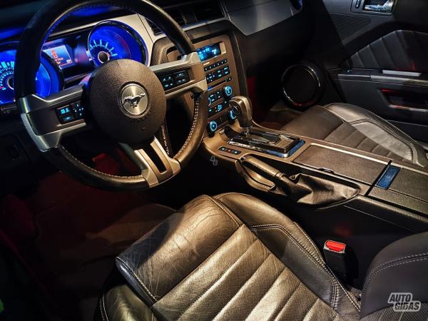 Ford Mustang 2013 Kauņa, ar dzinēja tilpumu 5.00 L un nobraukumu 211 tūkst. km par 17900 €, foto 9 vietnē AUTOMOTO.COM.LV