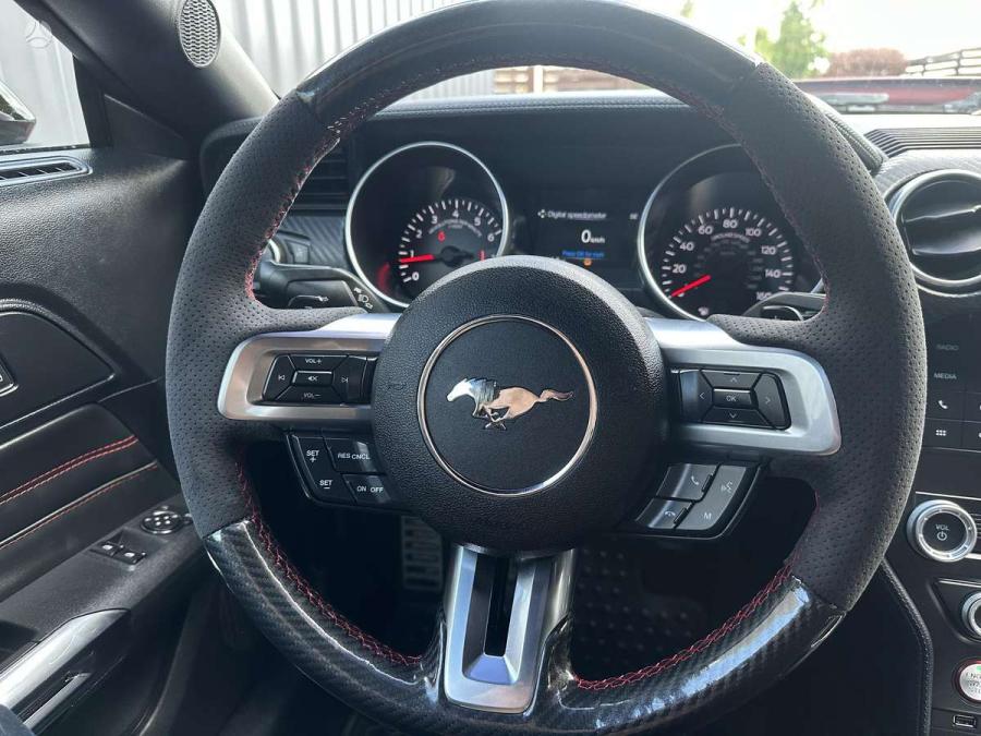 Ford Mustang 2020 in Siauliai, with an engine capacity of 2.25 L and mileage of 69 thousand km for 25550 €, photo 26 on AUTOMOTO.COM.LV