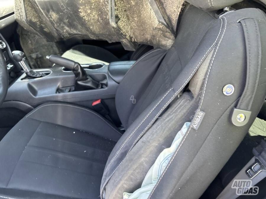 Ford Mustang 2022 in Klaipeda, with an engine capacity of 5.00 L and mileage of 58 thousand km for 10800 €, photo 19 on AUTOMOTO.COM.LV