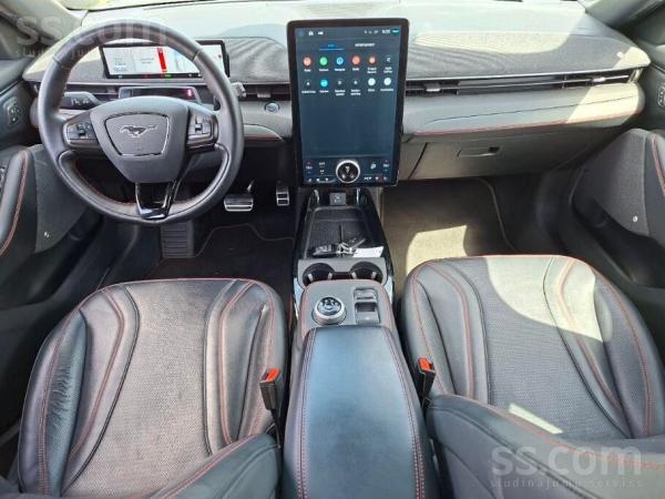 Ford Mustang 2021 Rīga, ar dzinēja tilpumu 0.00 L un nobraukumu 147 tūkst. km par 24900 €, foto 7 vietnē AUTOMOTO.COM.LV