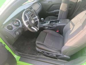 Green Ford Mustang 2013 in Radviliskis, with an engine capacity of 3.70 L and mileage of 72 thousand km for 7750 €, photo 6 on AUTOMOTO.COM.LV