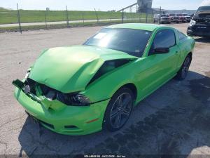 Green Ford Mustang 2013 in Radviliskis, with an engine capacity of 3.70 L and mileage of 72 thousand km for 7750 €, photo 9 on AUTOMOTO.COM.LV