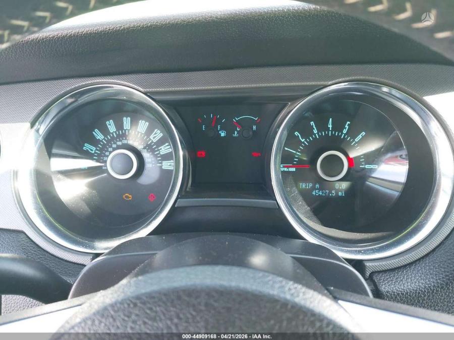 Green Ford Mustang 2013 in Radviliskis, with an engine capacity of 3.70 L and mileage of 72 thousand km for 7750 €, photo 14 on AUTOMOTO.COM.LV