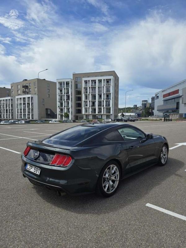 Green Ford Mustang 2015 in Vilnius, with an engine capacity of 2.26 L and mileage of 136 thousand km for 16900 €, photo 1 on AUTOMOTO.COM.LV