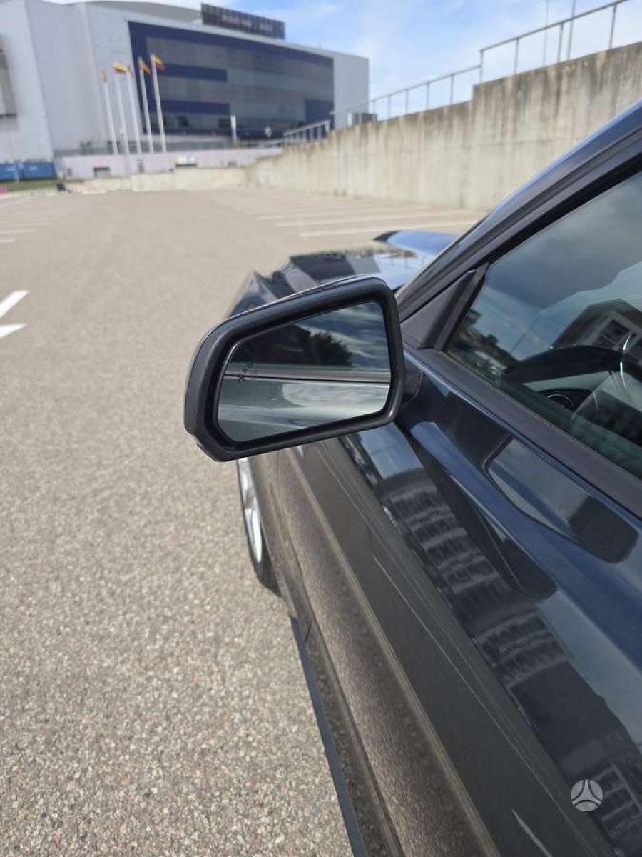 Green Ford Mustang 2015 in Vilnius, with an engine capacity of 2.26 L and mileage of 136 thousand km for 16900 €, photo 5 on AUTOMOTO.COM.LV