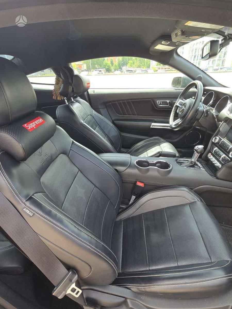 Green Ford Mustang 2015 in Vilnius, with an engine capacity of 2.26 L and mileage of 136 thousand km for 16900 €, photo 20 on AUTOMOTO.COM.LV