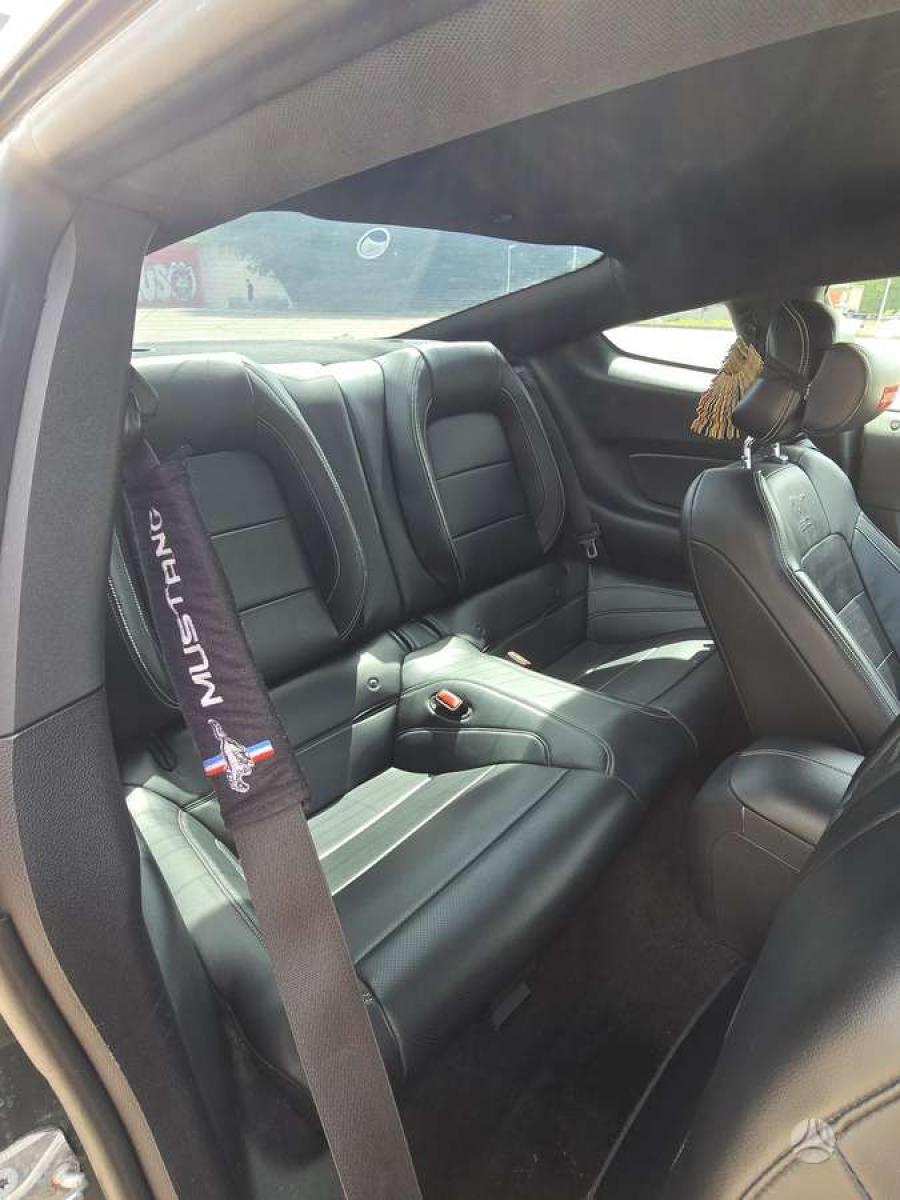 Green Ford Mustang 2015 in Vilnius, with an engine capacity of 2.26 L and mileage of 136 thousand km for 16900 €, photo 22 on AUTOMOTO.COM.LV