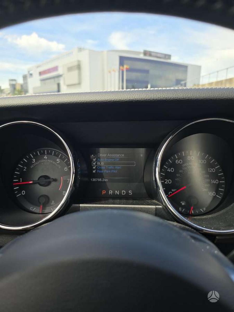 Green Ford Mustang 2015 in Vilnius, with an engine capacity of 2.26 L and mileage of 136 thousand km for 16900 €, photo 29 on AUTOMOTO.COM.LV