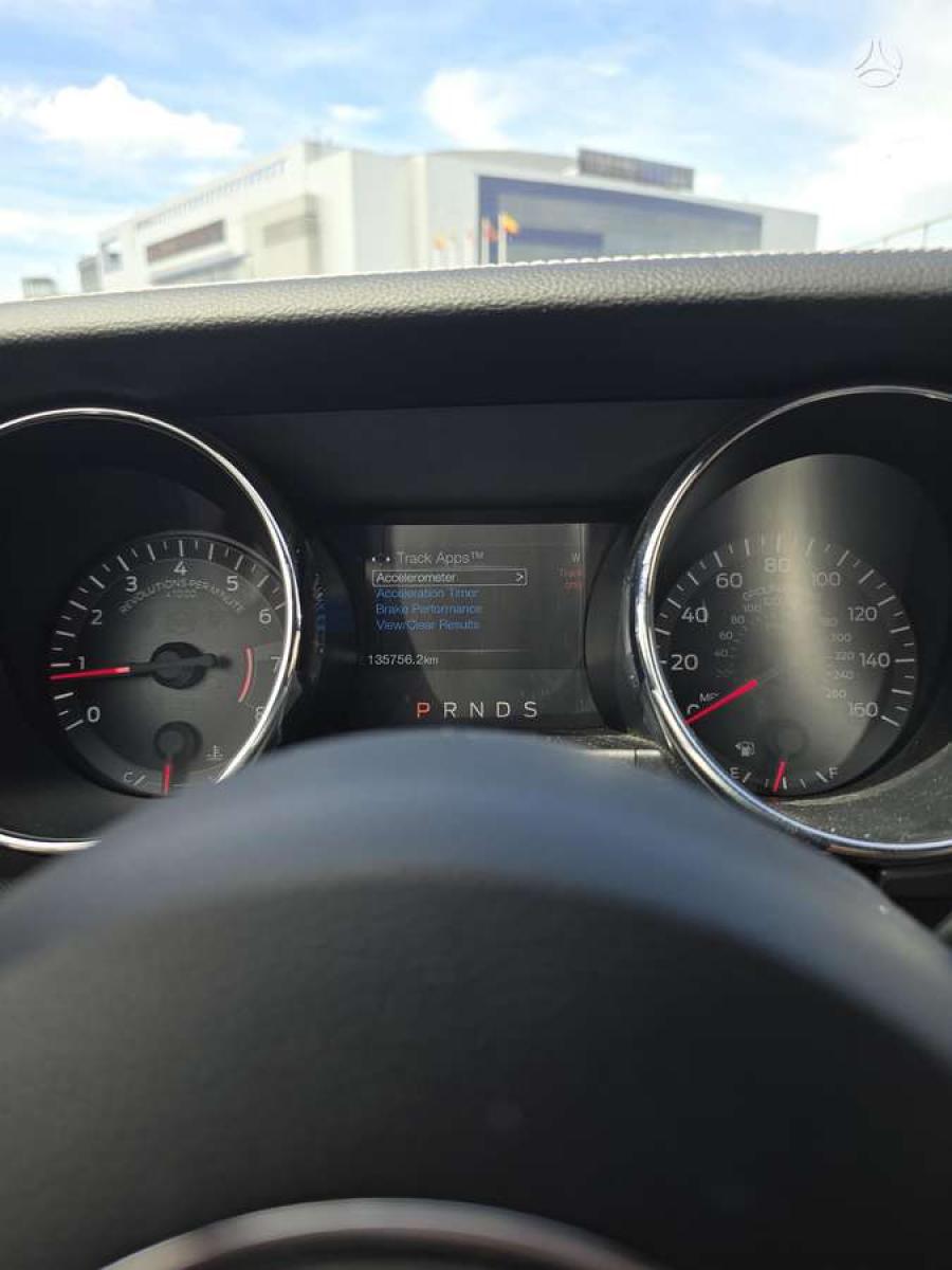 Green Ford Mustang 2015 in Vilnius, with an engine capacity of 2.26 L and mileage of 136 thousand km for 16900 €, photo 30 on AUTOMOTO.COM.LV