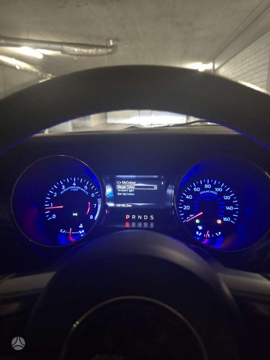 Green Ford Mustang 2015 in Vilnius, with an engine capacity of 2.26 L and mileage of 136 thousand km for 16900 €, photo 32 on AUTOMOTO.COM.LV