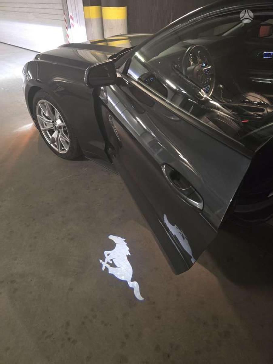 Green Ford Mustang 2015 in Vilnius, with an engine capacity of 2.26 L and mileage of 136 thousand km for 16900 €, photo 33 on AUTOMOTO.COM.LV