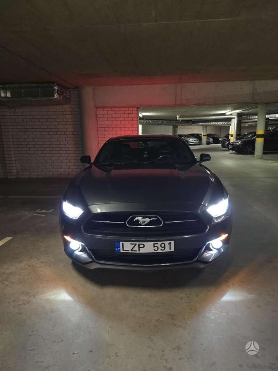 Green Ford Mustang 2015 in Vilnius, with an engine capacity of 2.26 L and mileage of 136 thousand km for 16900 €, photo 34 on AUTOMOTO.COM.LV