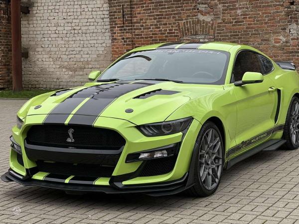 Green Ford Mustang 2016 in Kedainiai, with an engine capacity of 2.29 L and mileage of 155 thousand km for 21800 €, photo 11 on AUTOMOTO.COM.LV