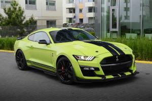 Zaļš Ford Mustang 2020 Viļņa, ar dzinēja tilpumu 5.16 L un nobraukumu 65 tūkst. km par 99220 €, foto  vietnē AUTOMOTO.COM.LV