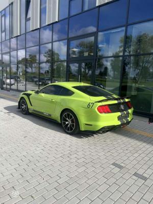 Green Ford Mustang 2020 in Klaipeda, with an engine capacity of 2.25 L and mileage of 90 thousand km for 24500 €, photo 6 on AUTOMOTO.COM.LV