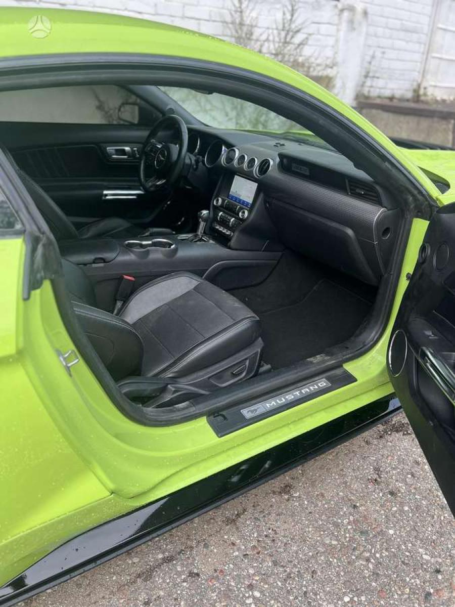 Green Ford Mustang 2020 in Klaipeda, with an engine capacity of 2.25 L and mileage of 90 thousand km for 24500 €, photo 8 on AUTOMOTO.COM.LV