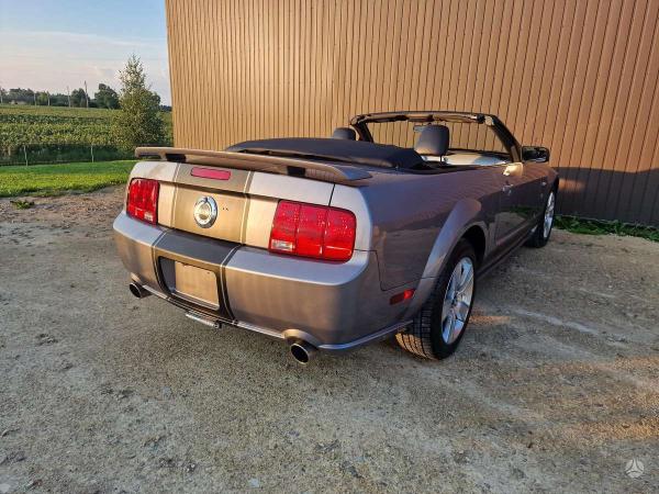 Pelēks Ford Mustang 2006 Kauņa, ar dzinēja tilpumu 4.60 L un nobraukumu 146 tūkst. km par 14900 €, foto 6 vietnē AUTOMOTO.COM.LV