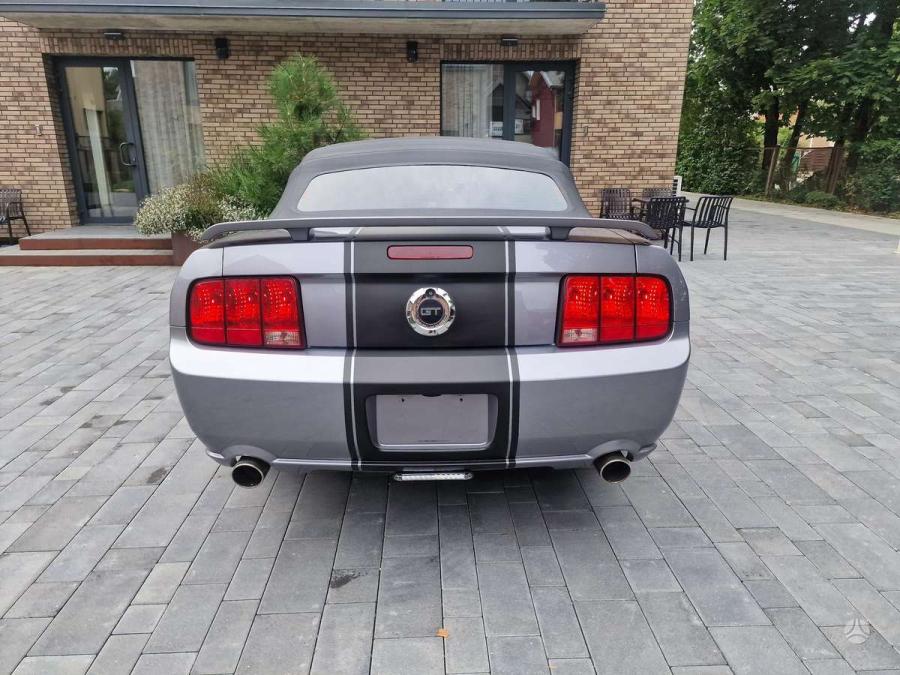 Pelēks Ford Mustang 2006 Kauņa, ar dzinēja tilpumu 4.60 L un nobraukumu 146 tūkst. km par 13800 €, foto 6 vietnē AUTOMOTO.COM.LV