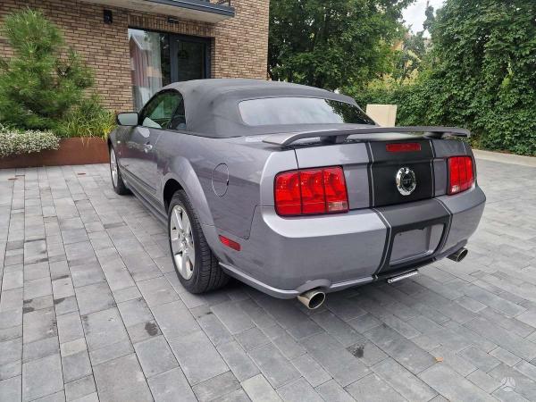 Pelēks Ford Mustang 2006 Kauņa, ar dzinēja tilpumu 4.60 L un nobraukumu 146 tūkst. km par 13800 €, foto 7 vietnē AUTOMOTO.COM.LV