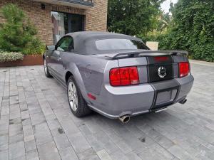 Pelēks Ford Mustang 2006 Kauņa, ar dzinēja tilpumu 4.60 L un nobraukumu 146 tūkst. km par 13800 €, foto 7 vietnē AUTOMOTO.COM.LV