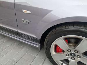 Pelēks Ford Mustang 2006 Kauņa, ar dzinēja tilpumu 4.60 L un nobraukumu 146 tūkst. km par 13800 €, foto 14 vietnē AUTOMOTO.COM.LV