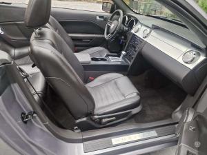 Pelēks Ford Mustang 2006 Kauņa, ar dzinēja tilpumu 4.60 L un nobraukumu 146 tūkst. km par 13800 €, foto 19 vietnē AUTOMOTO.COM.LV