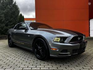 Grey Ford Mustang 2013 in Klaipeda, with an engine capacity of 3.73 L and mileage of 119 thousand km for 19662 €, photo 2 on AUTOMOTO.COM.LV