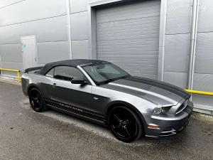 Grey Ford Mustang 2013 in Klaipeda, with an engine capacity of 3.73 L and mileage of 119 thousand km for 19662 €, photo 19 on AUTOMOTO.COM.LV