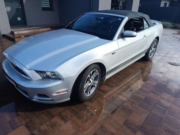 Grey Ford Mustang 2014 in Taurage, with an engine capacity of 3.73 L and mileage of 205 thousand km for 8700 €, photo 3 on AUTOMOTO.COM.LV