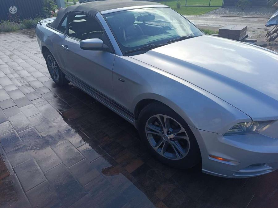 Pelēks Ford Mustang 2014 Tauragė, ar dzinēja tilpumu 3.73 L un nobraukumu 205 tūkst. km par 8700 €, foto 7 vietnē AUTOMOTO.COM.LV
