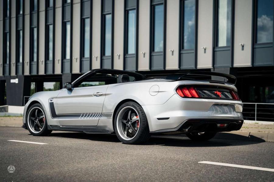Pelēks Ford Mustang 2016 Viļņa, ar dzinēja tilpumu 3.70 L un nobraukumu 75 tūkst. km par 22500 €, foto 6 vietnē AUTOMOTO.COM.LV