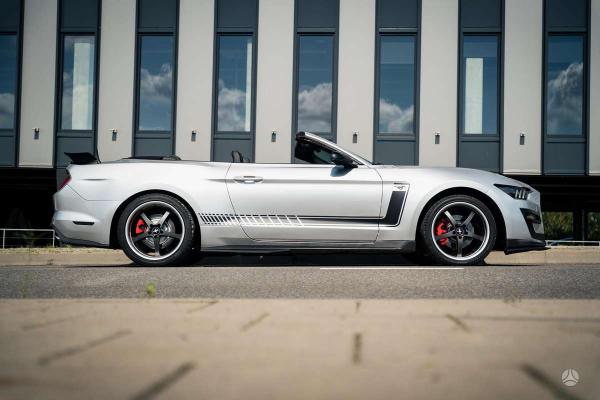 Pelēks Ford Mustang 2016 Viļņa, ar dzinēja tilpumu 3.70 L un nobraukumu 75 tūkst. km par 22500 €, foto 7 vietnē AUTOMOTO.COM.LV